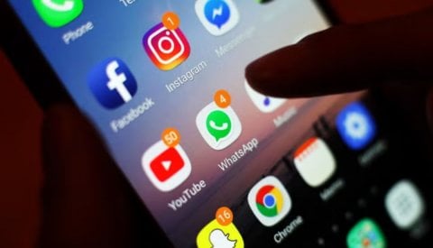 Starmer eyes under-16s social media ban announcement in pre-election ...