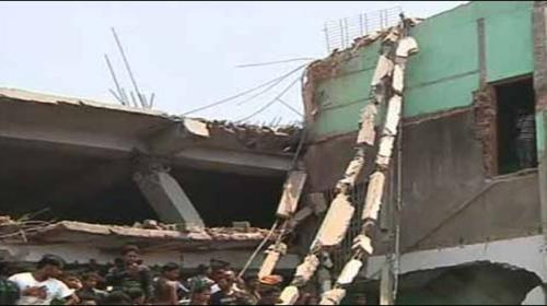 Bangladesh building collapse kills five, dozens feared trapped