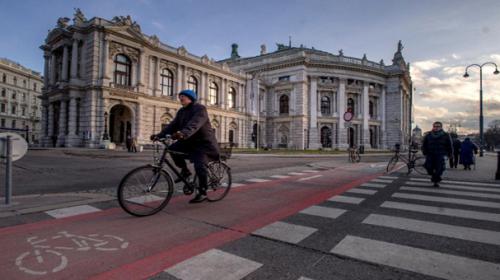‘World’s most beautiful boulevard’ turns 150