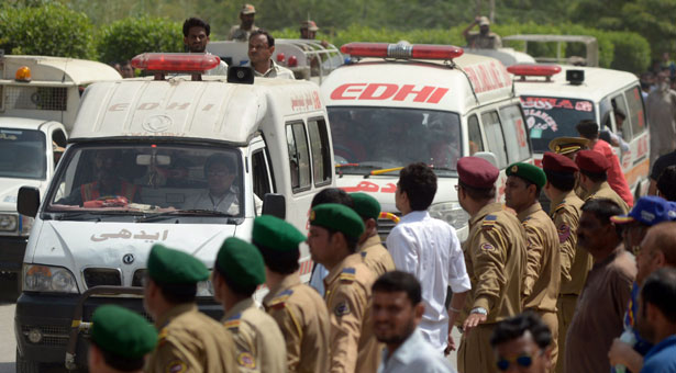 Eight terrorists carried out Karachi bus attack: eyewitnesses