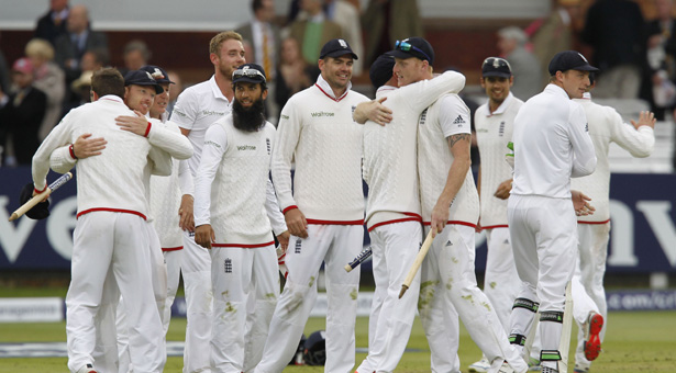 England stun New Zealand to win first Test