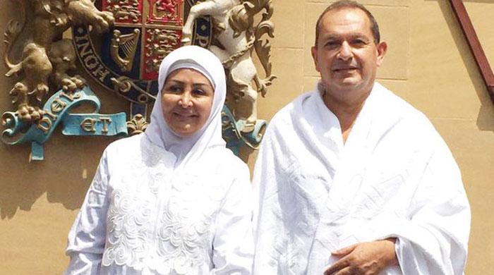 British Ambassador Simon Collis accepts Islam, performs Haj