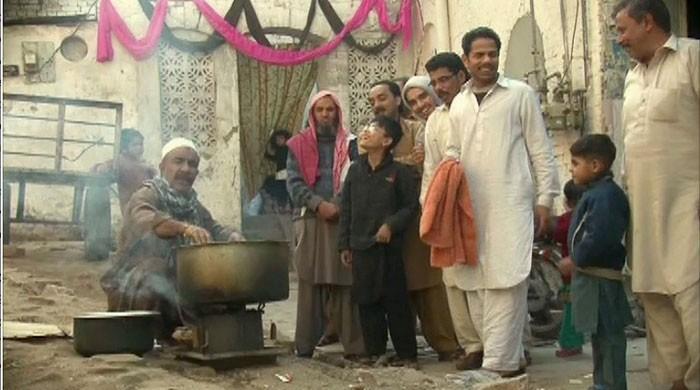 Citizens in Rawalpindi fight off gas load-shedding through this unique way