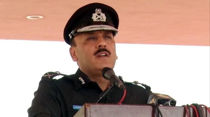 Undeterred, Sindh police chief vows to continue Karachi operation