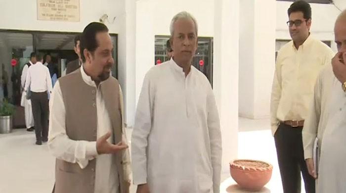Nehal Hashmi gets last chance to file reply in contempt case