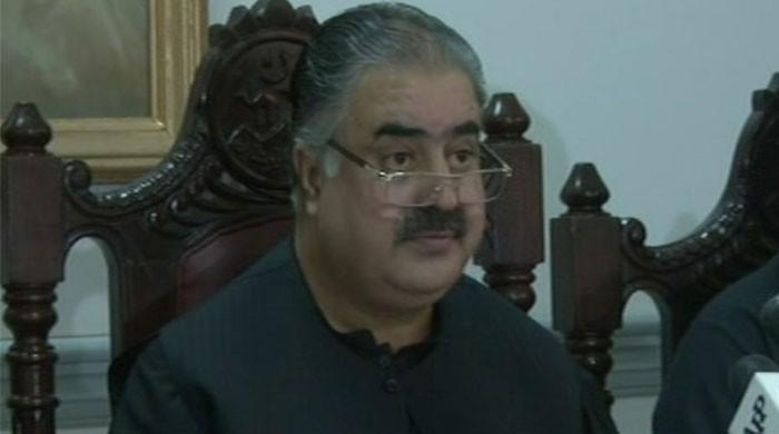 CM Balochistan throws his weight behind prime minister on JIT report