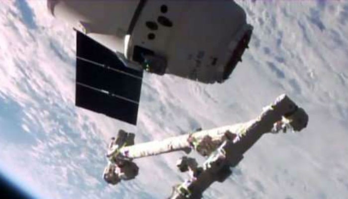 US spacewalkers begin repair of aging ISS robotic arm