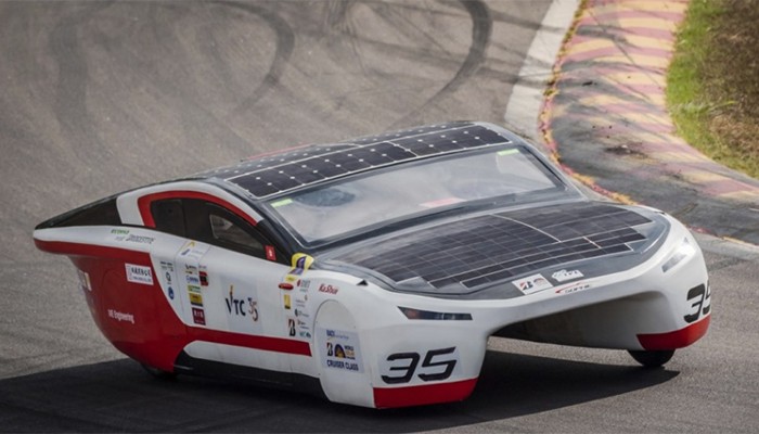 Solar cars begin race across Australian desert