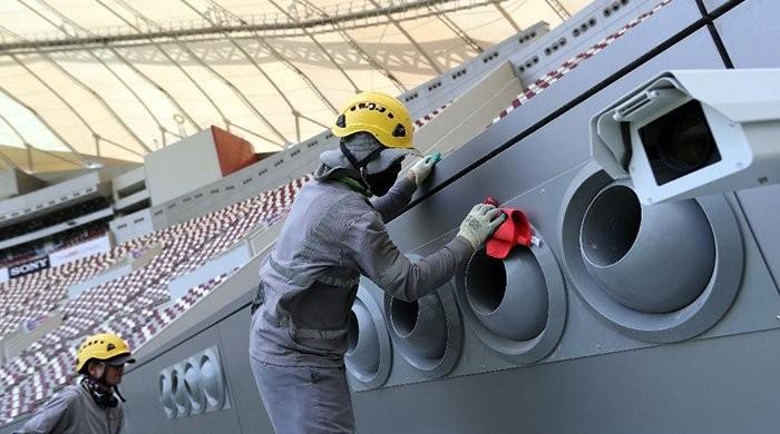 Qatar 'to introduce' minimum wage for workers