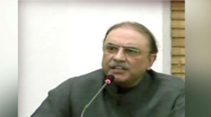 Imran only knows how to criticise, says Zardari