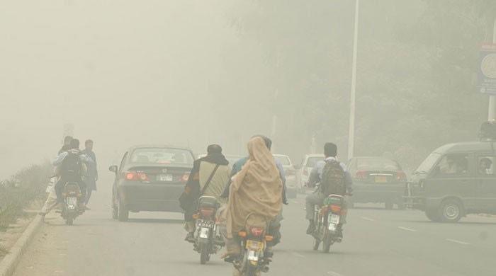 LHC questions measures taken to tackle smog, summons secretary environment