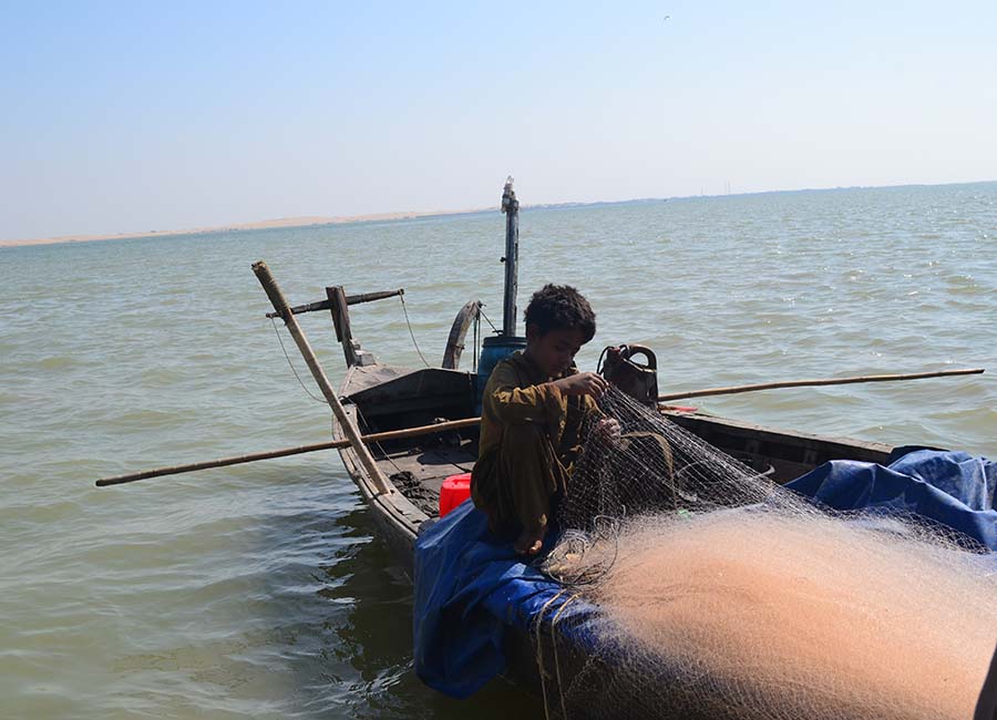 Balochistan’s best kept secret? A lagoon | Pakistan - Geo.tv