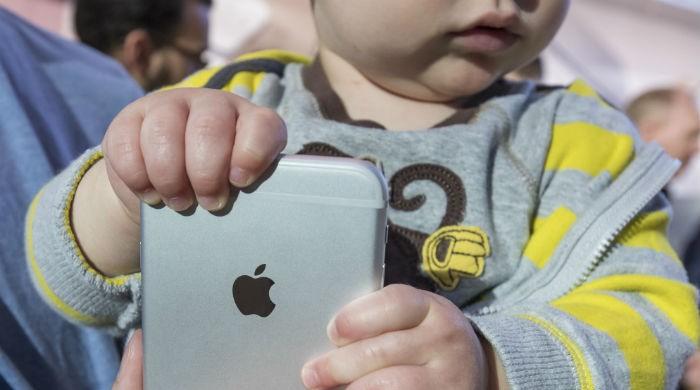 Apple urged to study iPhone addiction in children