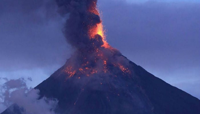 Erupting volcano sparks Philippine tourism boom
