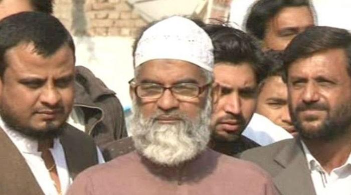 Zainab's father pleads CJP to order arrest of convict's facilitators