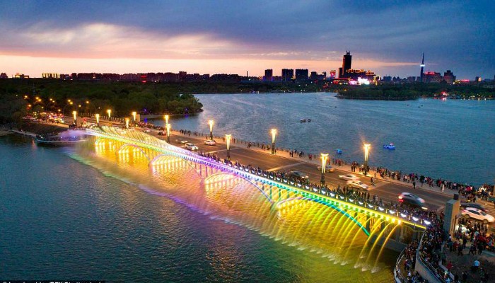 Stunning suspension bridge in China is a colourful waterfall | TV Shows ...