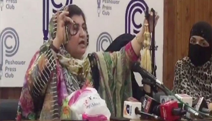 Disgruntled PTI women workers protest against Ali Amin Gandapur