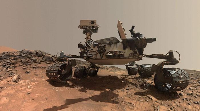Mars dust storm clears, raising hope for stalled NASA rover