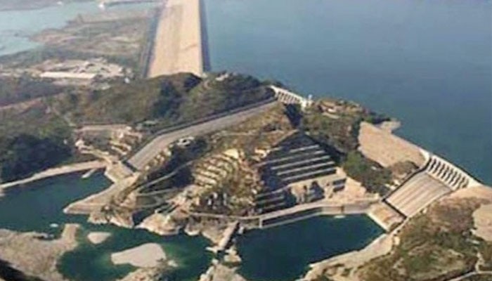 China uses world's largest straw to remove soil from Tarbela Dam