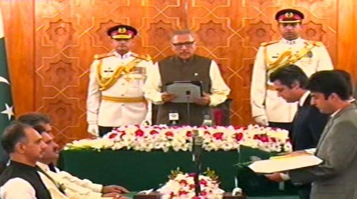 Six new cabinet members sworn in