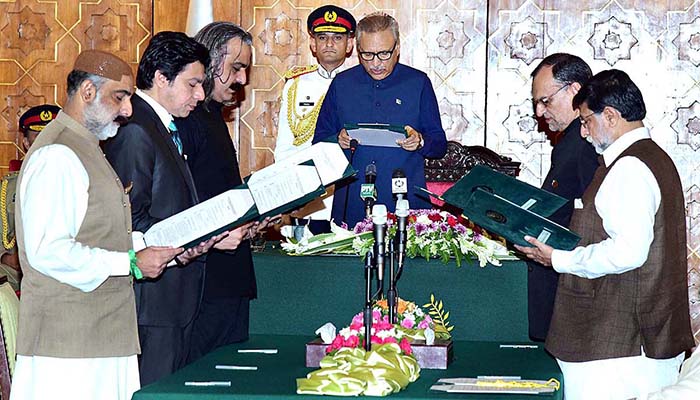 Six new cabinet members sworn in