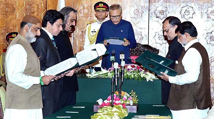 Six new cabinet members sworn in