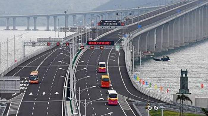 First journeys on Hong Kong-Macau-mainland mega bridge