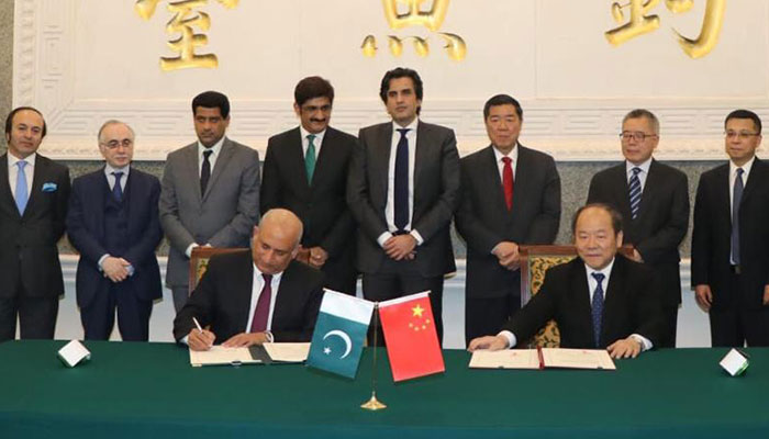 Pakistan, China agree to broaden CPEC scope at JCC meeting in Beijing