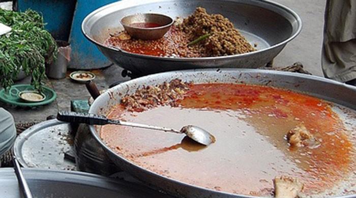 Six sick after consuming substandard food in Rajanpur