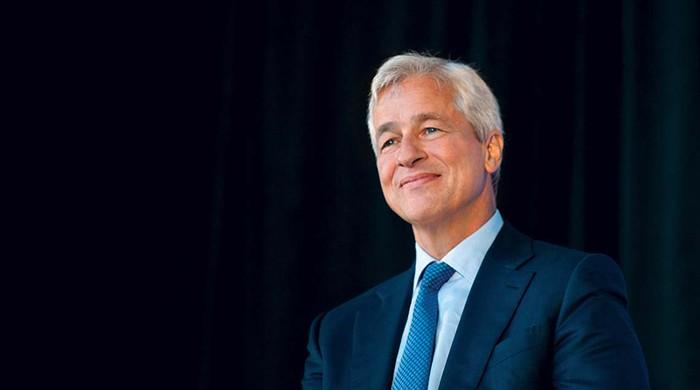 10 years after crisis, bank CEO pay swells again