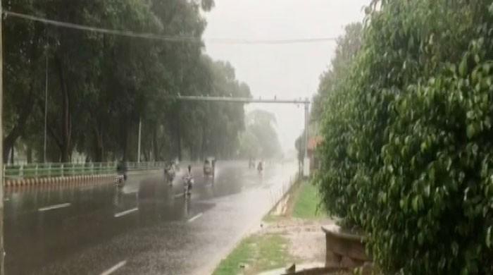 Rain with thunder to lash Karachi tonight: Met Office