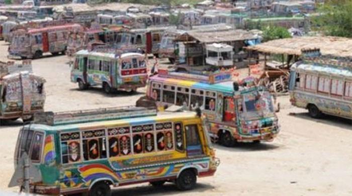 Sparse public transport in Karachi as CNG prices hiked across Pakistan