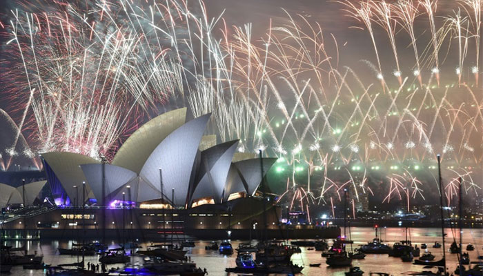 Australia kicks off New Year's celebration with fireworks