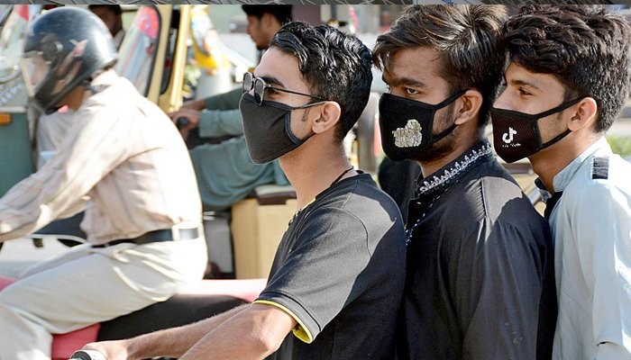 COVID-19: KP government makes wearing masks in public mandatory