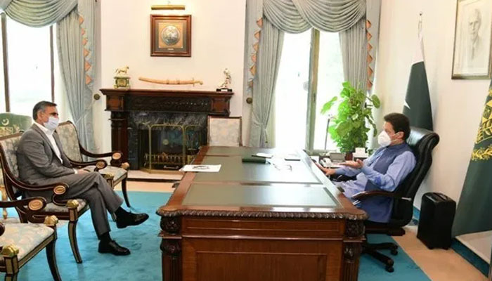 PIA CEO given a week by PM Imran to submit airline's restructuring plan