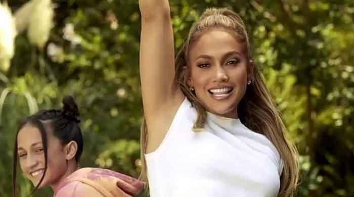 Jennifer Lopez stuns fans with dance moves to her new hit 'Pa Ti'