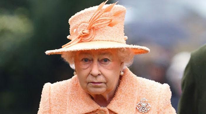 The Queen ‘desperate’ to ease financial strain after ‘devastating ...