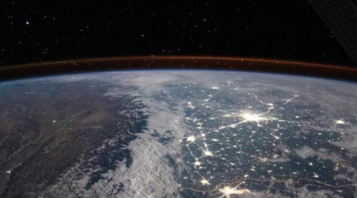 Here is how snow-covered Himalayan Mountains look from International ...