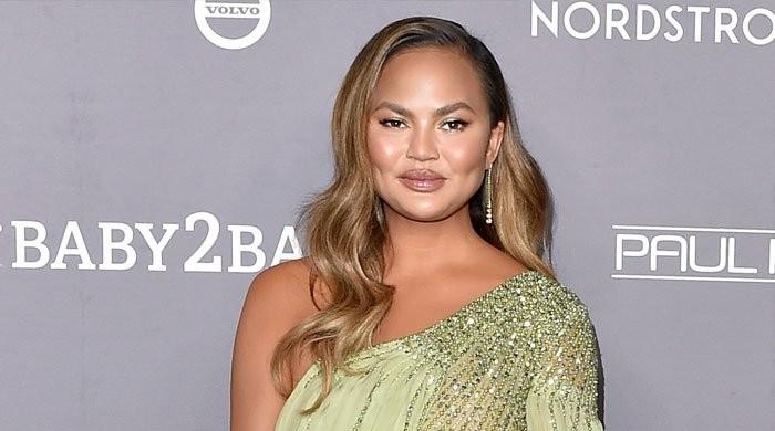 Chrissy Teigen calls out piercer who botched her nose piercing: ‘It's ...
