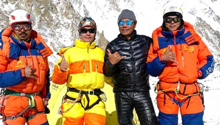 History making K2 team make it back safely to base camp