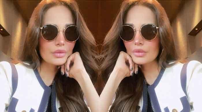 Mehreen Syed flaunts her true beauty as she shares new snap