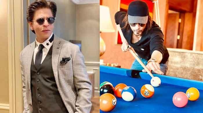 Shah Rukh Khan amazes fans as he shares his dashing picture with a ...