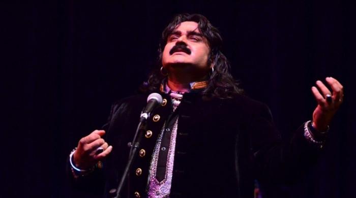 Folk singer Arif Lohar's wife passes away in Lahore