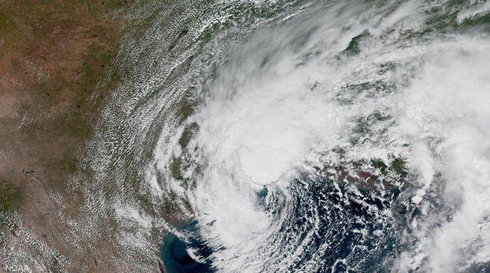 India begins evacuation of thousands ahead of cyclone