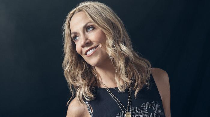 Sheryl Crow says Michael Jackson’s manager subjected her to sexual ...