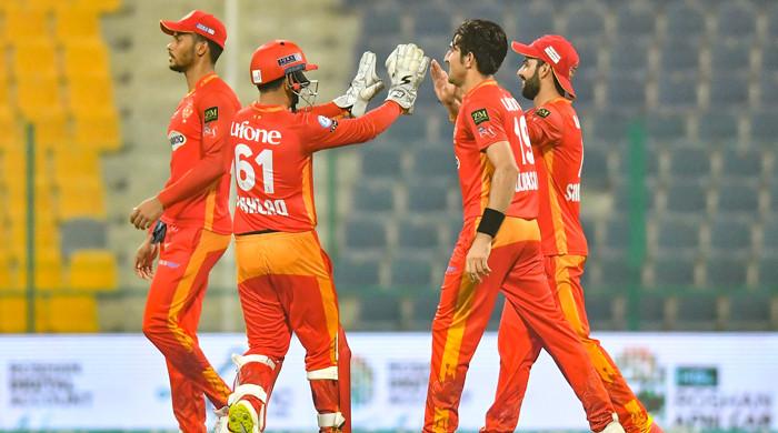 PSL 2021: Islamabad United defeat Multan Sultans to end league stage on ...