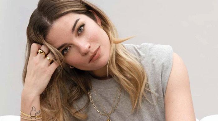 Annie Murphy shares details of ‘crying hysterically 12 times a day ...