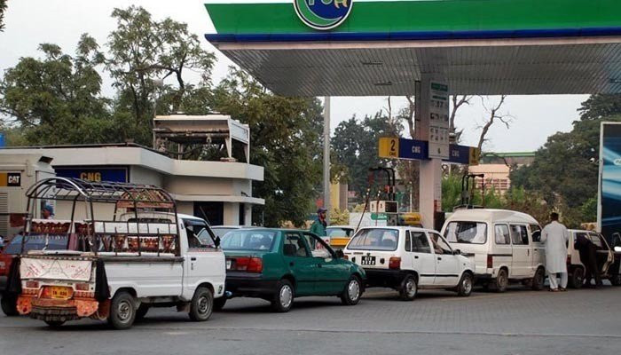 Price of CNG increases as gas stations reopen after two weeks in Karachi
