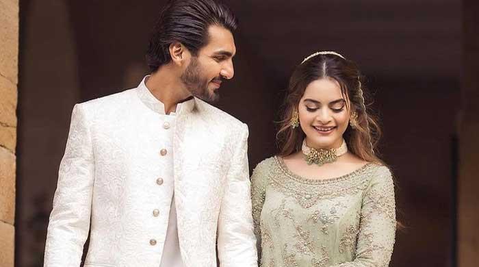 Minal Khan serenades fiancé Ahsan Mohsin Ikram, video goes viral