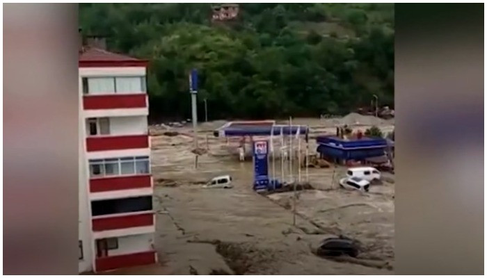 Nine dead as flash floods hit northern Turkey; 900 evacuated